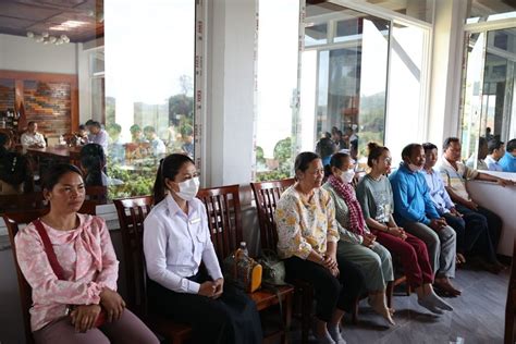 ឯកឧត្តមបណ្ឌិត កៅ ថាច