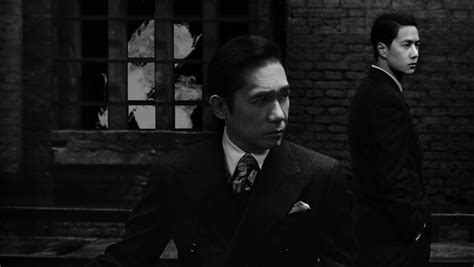 易烊千璽《滿江紅》攜百億票房登台！梁朝偉王一博兩代男神無名諜對諜 娛樂星聞