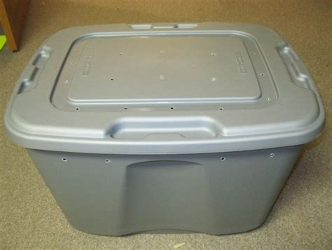 How To Make A Simple Worm Bin