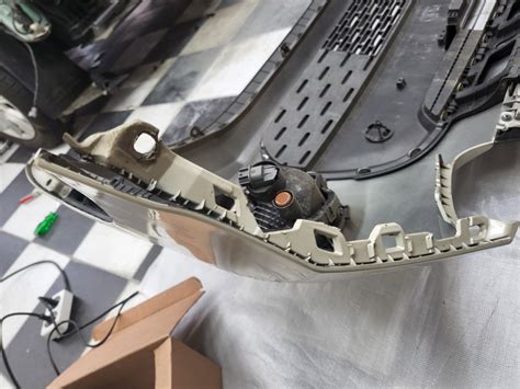 자동차수리 모닝 범퍼 날개 찢어진것 수리 흠집 부분도장 인천광택 매직터치 연수점