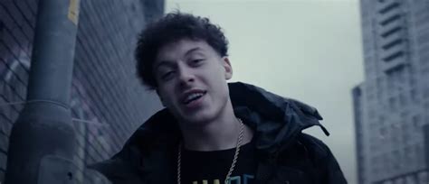 Ezzy Drops Off Video For Ride Grm Daily