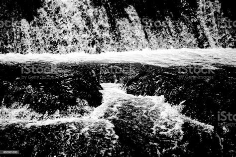 흑인과 백인 색상 질감 패턴 추상 배경 또는 프레 젠 테이 션 배경 벽 종이 화면 보호기 안내 책자 표지로 사용 하 여 또는 문서 배경 또한 텍스트 복사 공간이 될 수