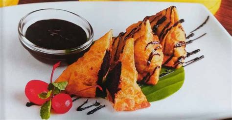Chocolate Cake Samosa Samosa Chocolate Dessert Recipe Food