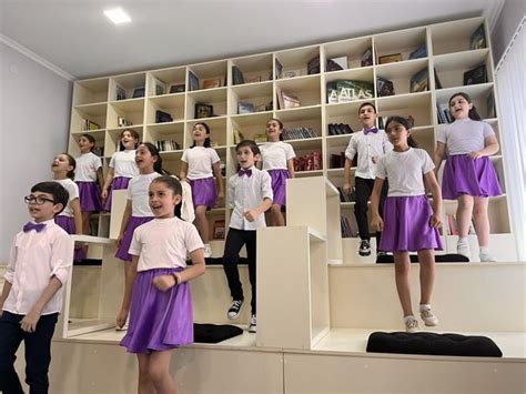 აფხაზეთის N12 საჯარო სკოლაში მობილური საგანმანათლებლო სივრცე გაიხსნა ეტალონი