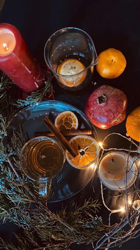 Фото в низком ключе Натюрморт Зимняя фотография Чайная церемония с ветками можжевельника