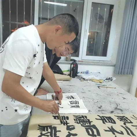 文学院举办我为同学做件事主题活动 autumn