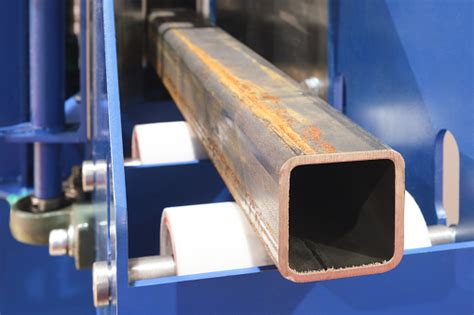 컨베이어 톱 유압 펀치 전단 벤더 및 다양한 모양 금속을 절단하기위한 노칭 기계 Cnc 프로그램에 의한 사각형 튜브 제어 절단