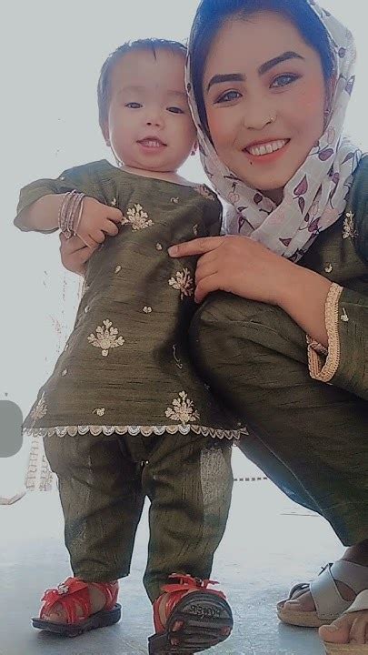 یک عکس همرای دختری نازم😉😊 Youtube