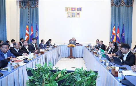 ឧបនាយករដ្ឋមន្ត្រី កើត រិទ្ធ