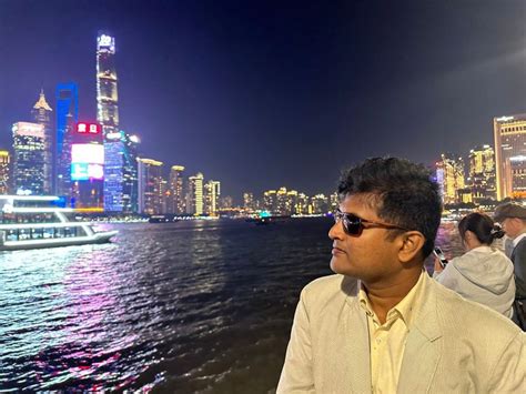 A Moment At Shanghai Samim Md