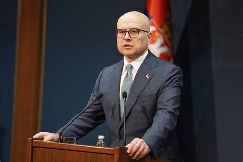 СНС Србија Потребна нам је здрава Србија потребна нам је Србија која ради Србија која ће да