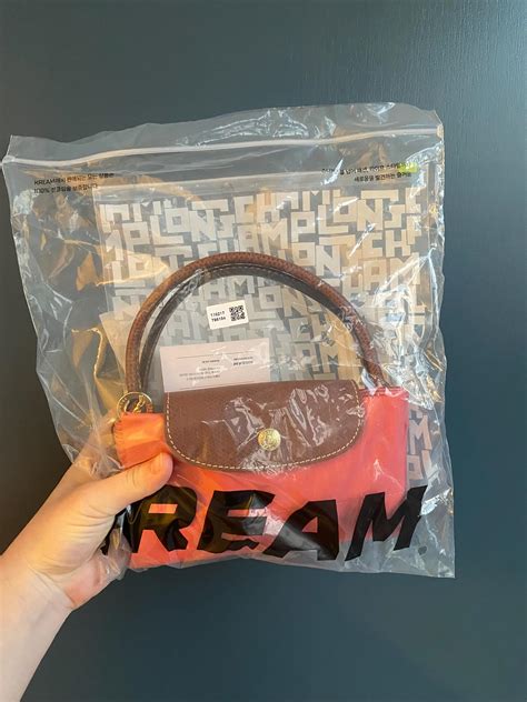 Мы в Корее выкупаем 70~80 заказов наших клиентов в бутиках в моллах или заказываем с