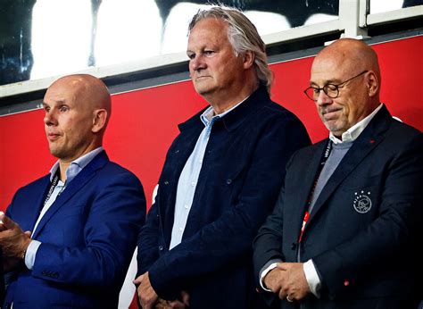 Ajax Directeur Alex Kroes Ziet Vanaf Vakantie Adres Dat Ook Scheiding Met Maurits Hendriks Is