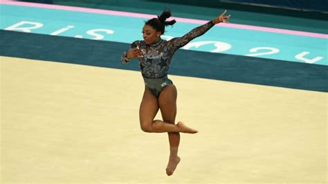 Simone Biles Floor Routine Today Usa Gymnastics Star Gets Standing