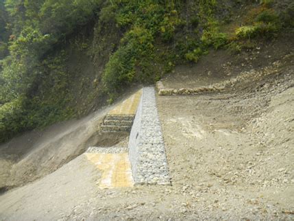 治山工事 砺波農林振興センター管内 最優秀賞 新着情報 富山県南砺市の土木建設ドローン撮影上坂建設株式会社