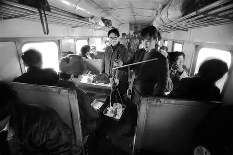 追憶攝影家王福春！《火車上的中國人》堪稱一代經典