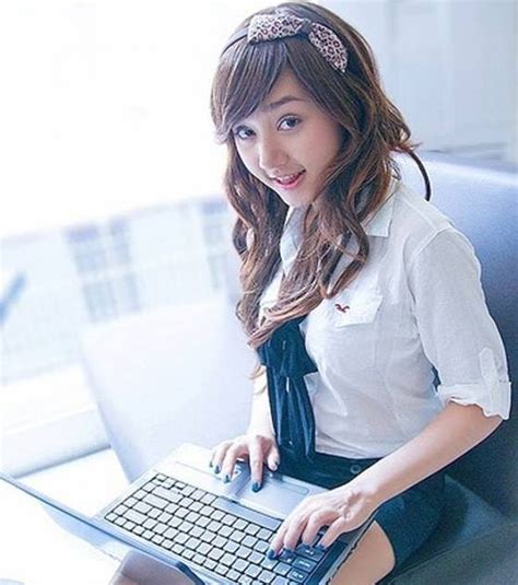 Pengalaman Dengan Teman Kantor Yang Bahenol Cerita Dewasa