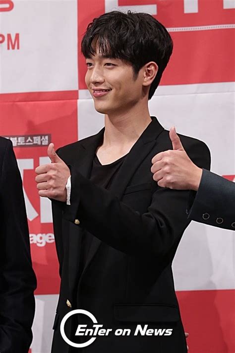 [on포토] 서강준 다 가진 놈의 샤프한 옆모습 전자신문