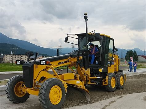 ICT舗装工下層路盤工を開始しました