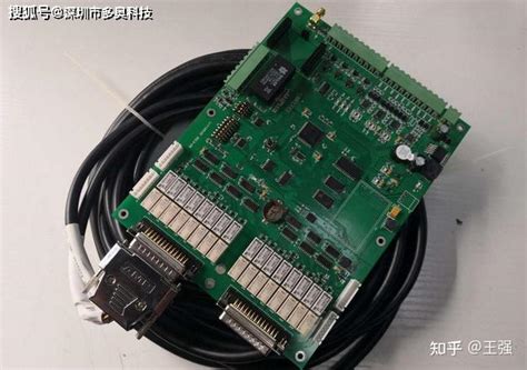 Cpu卡电梯控制系统是将防复制cpu卡（并兼容ic卡）技术应该到电梯梯控中即电梯轿箱内使得人员出入特定楼层。使其对楼宇内各种人员的进出进行更有效、解决物业管理短板且能让电梯更加节能。 知乎