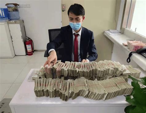 小零钱，真服务！工行甘南夏河支行兑换零钱业务获好评客户