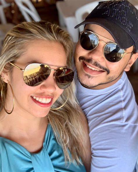SÍlvia Sociais Igor Comemora Aniversário Da Noiva E Diz Data Especial No Meu Calendário
