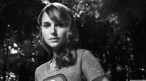 Natalie Portman Black And White
