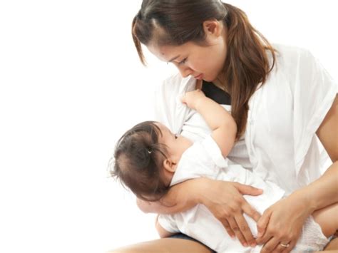 How To Breastfeed Tips And Techniques Healthy Living