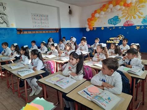 განძის N2 სკოლის პირველი კლასის მოსწავლეებმა ანბანის სწავლა საზეიმოდ დაიწყეს ეტალონი