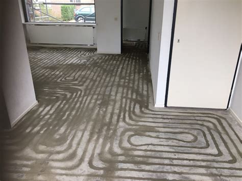 Vloerverwarming Met Lage Temperatuur Van Het Gas Af Gegaan