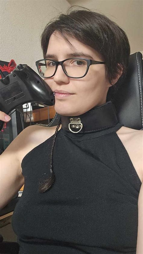 Im Bored During Loading Screen R Collared