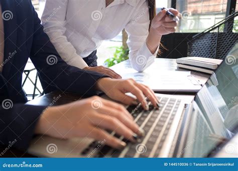 Woman Talking With Colleague About New Startup Projectbusiness People