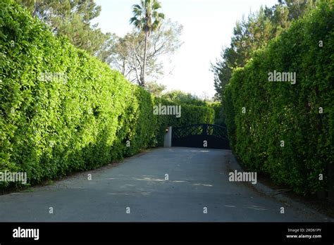 Malibu California Usa 16th July 2023 Singer Garth Brooks And Singer Trisha Yearwood Beach Home