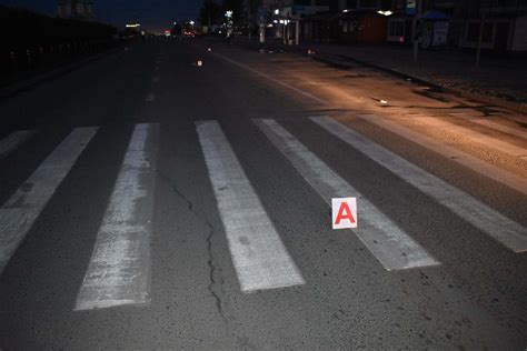 Машин замын хажуу руу онхолдож жолооч нь нас баржээ