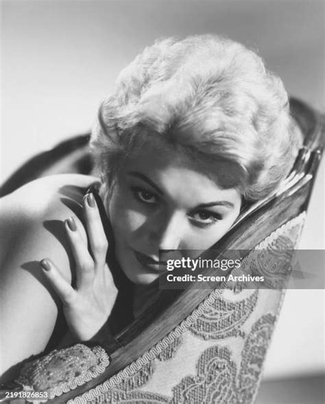 2993 Kim Novak Photos And High Res Pictures Getty Images
