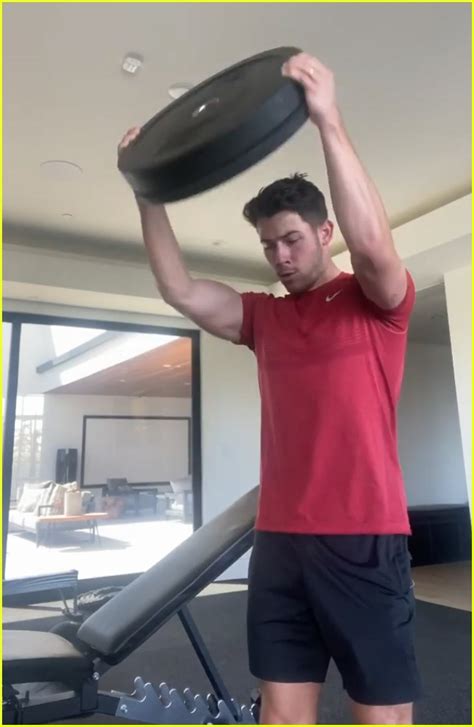 Nick Jonas Looks So Hot While Doing An Upper Body Workout Watch The