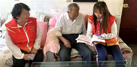 临泽县人民政府 沙河镇东关街社区： 走访服务老年人 传递关爱暖人心
