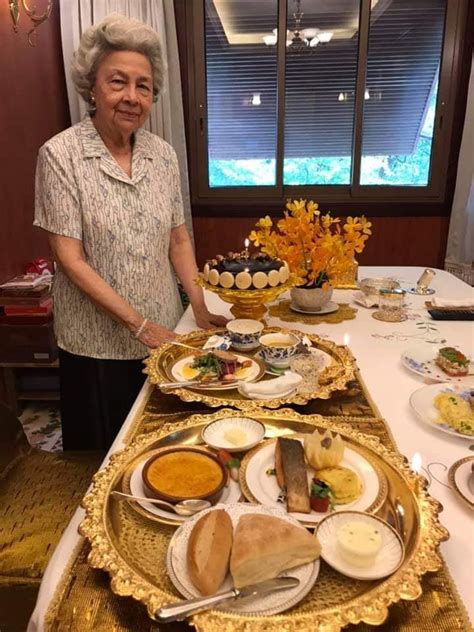 សេចក្ដីស្រឡាញ់មិនសាបសូន្យ ព្រះមហាក្សត្រី ព្រះវររាជមាតាជាតិខ្មែរ