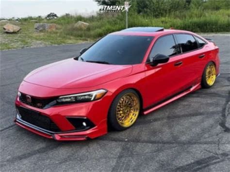 2022 Honda Civic Si With 18x9 5 Aodhan Ds03 And Summit 225x40 On