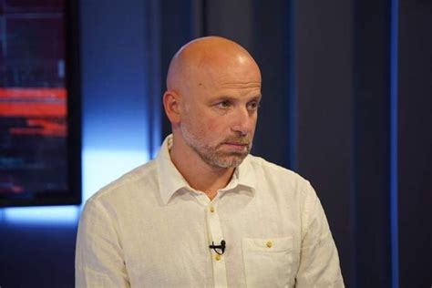 ახლა უბრლაოდ ჟურნალსიტებიც დააამტეს შეუძლებელია გული არ აგერიოს ამ ყველაფერზე მერაბ მეტრეველი