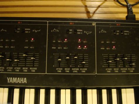 Matrixsynth Vintage 70s Yamaha Cs30l Analog Synthesizer