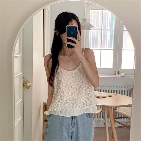 리얼코코 엘르 플라워 레이어드 나시블라우스 Color 여름 썸머 휴양지 바캉스 끈 레이어드 민소매