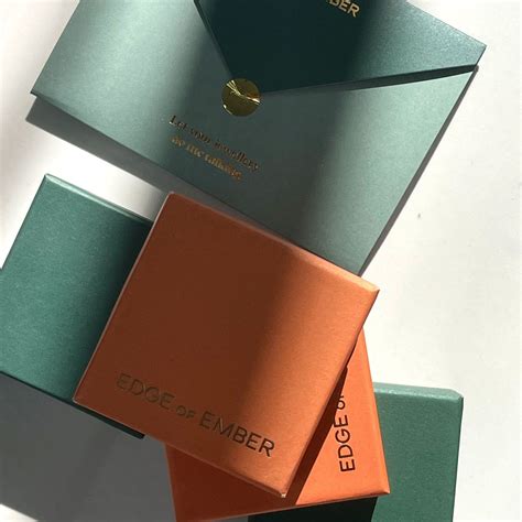 Sun Ray Emerald Piercing Earring Edge Of Ember