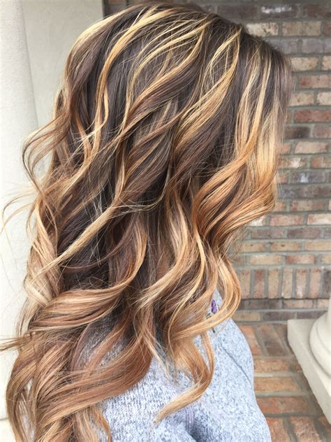 Balayage Bronde Hair Brown Hair With Blonde Highlights Hair Color