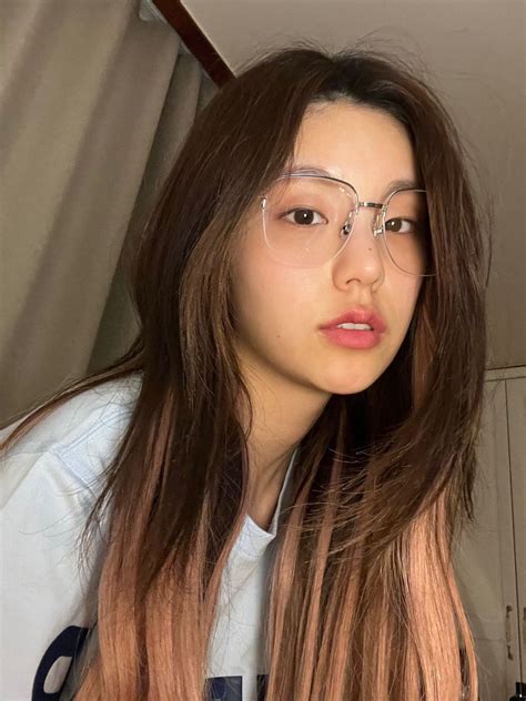 Itzy Yeji Girlfriend Material Pictures Pic Instagram Bubble Twitter Update Gorgeous Girls