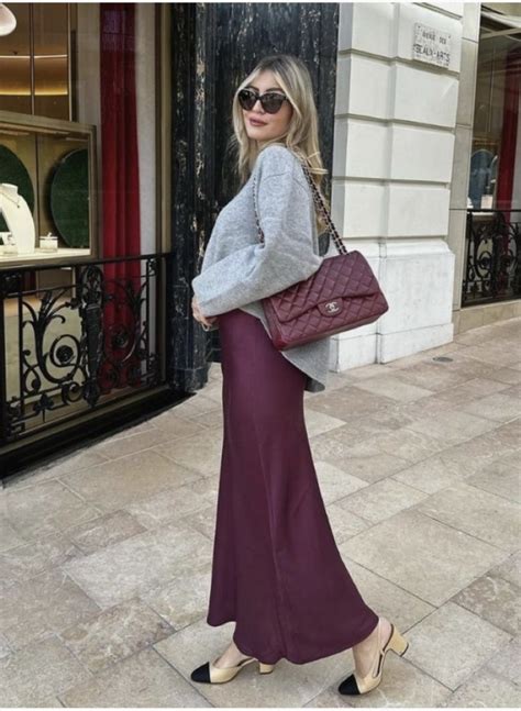 Pin By Candy Boehlke On Fashion Burgundy Skirt Outfit Burgundy Skirt Burgundy Outfit