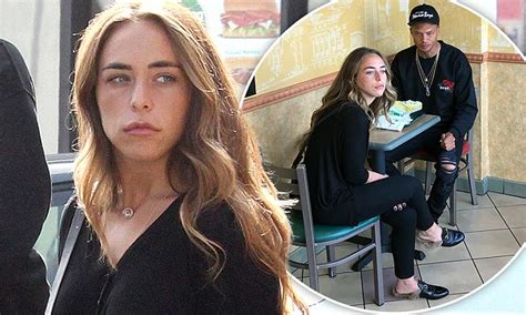 Topshop Heiress Chloe Green And Jeremy Meeks Go To Subway Daily Mail