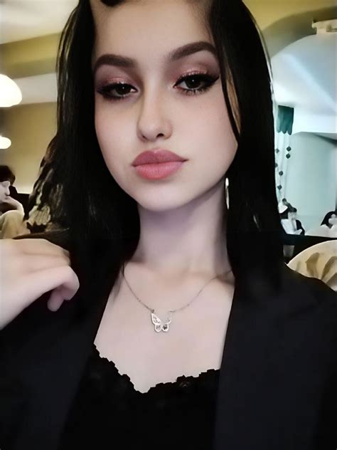Kumiranika主播免费直播性爱表演和聊天 Stripchat