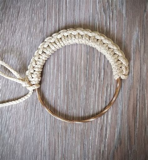 Корзинка из полиэфирного шнура крючком вяжу по картинке Рукодель от Фрел… в 2024 г