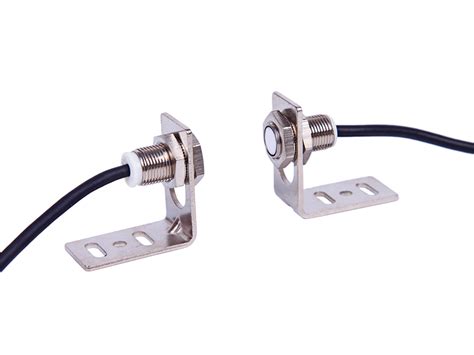 成都测距超声波换能器专业生产厂家 提供高精度分体式超声波液位传感器 超声波接近开关产品定制与批发 成都英萨传感技术研究有限公司